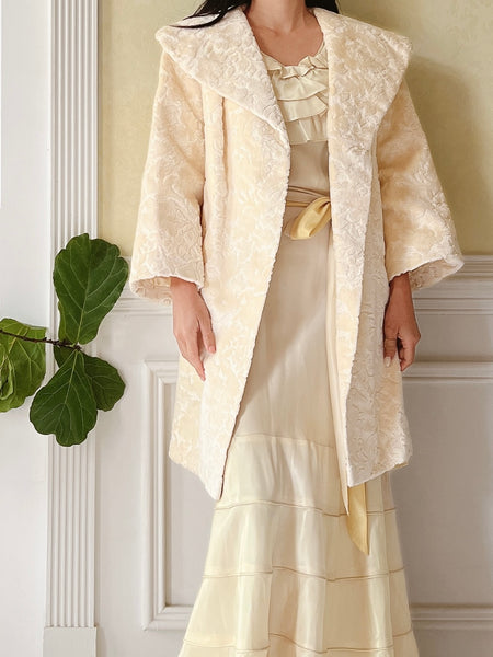 1960s Ivory Tapestry Coat - M | G O S S A M E R